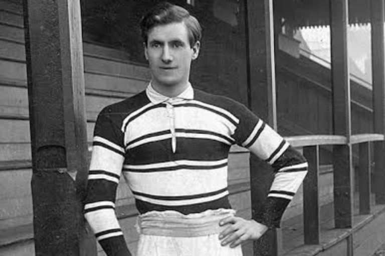 Local housebuilder contributes £1,800 to honour Hull legend - Serious ...