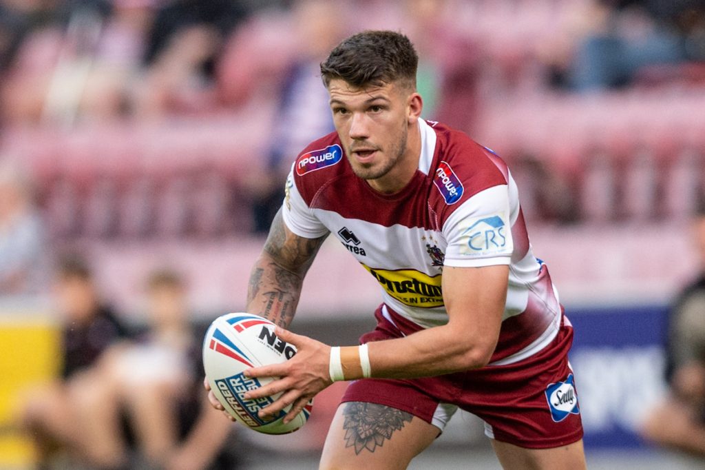 Hull KR could demand a transfer fee for Oliver Gildart if situation ...