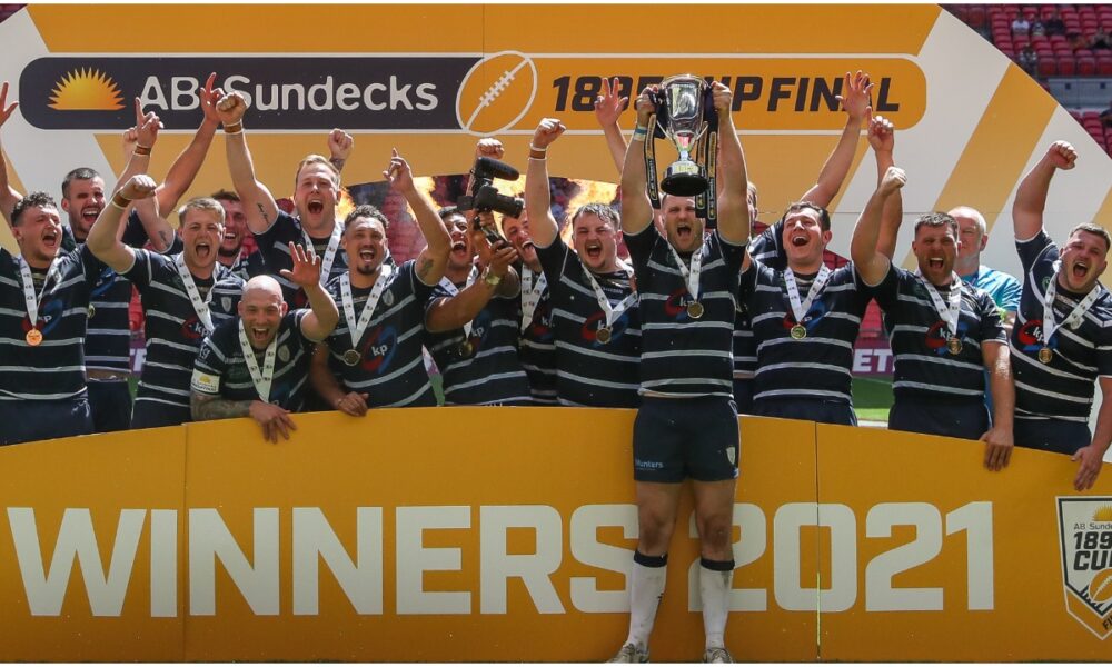 Ex-Hull FC star becomes second ever winner of Ray French Award ...