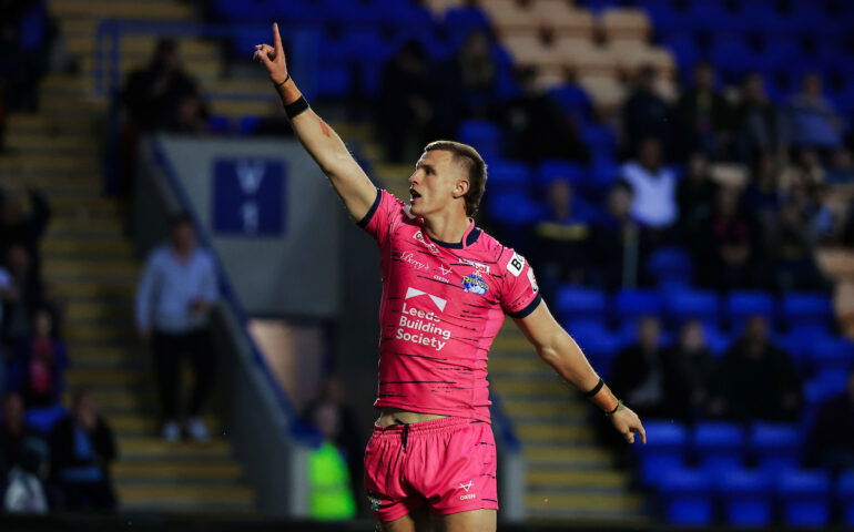 Rohan Smith reveals the impact Ash Handley had during Leeds Rhinos ...