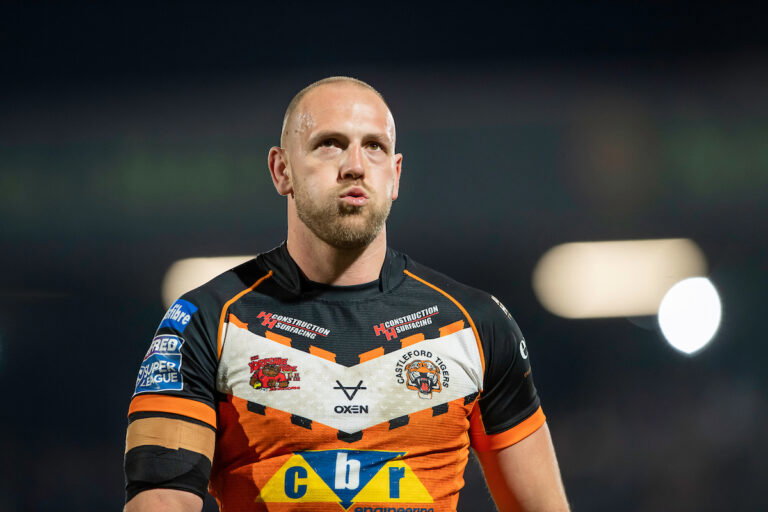 Liam Watts surprise for Castleford Tigers as Lee Radford's men gear up ...