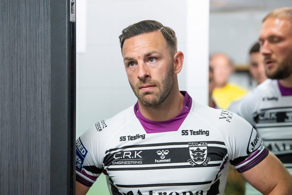 Luke Gale left out of Wakefield Trinity squad amid Hull KR rumours ...