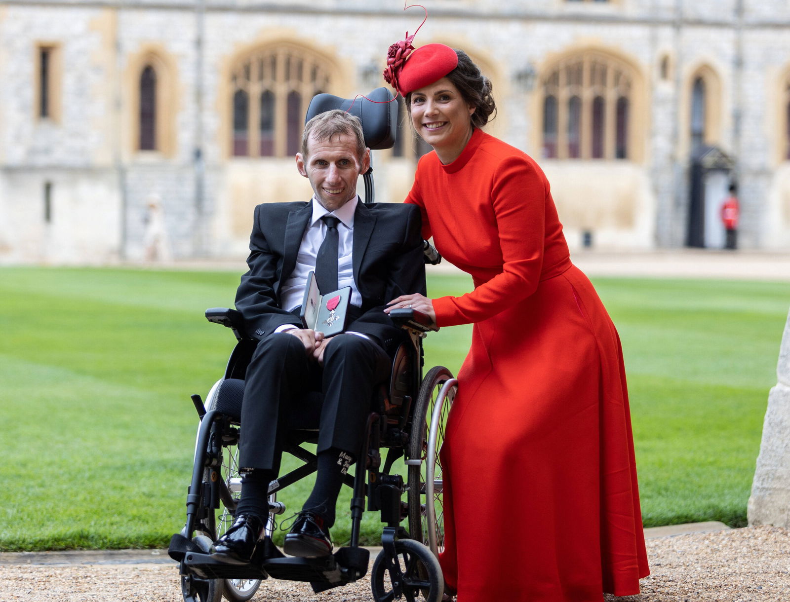 Leeds Rhinos' legend Rob Burrow receives his 'Freedom of the City of ...