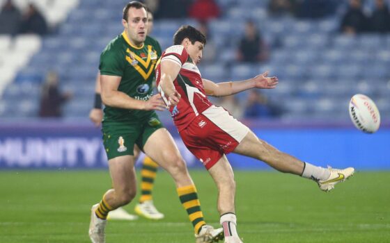 Three club battle for star halfback - Rugby League News