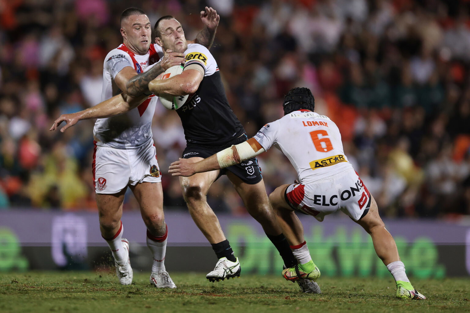 Australian fans rage over "illegal" tackle from St Helens that went ...