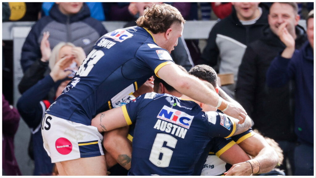 Commentator lords Leeds try as "one of the tries of the season ...