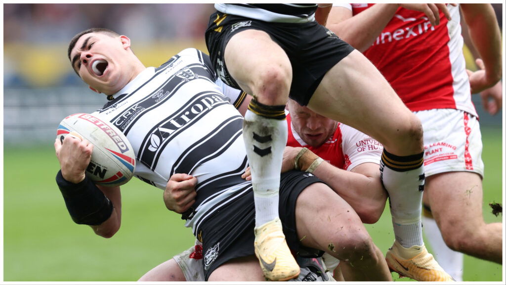 Super League star returns just two weeks after injury from hip drop ...