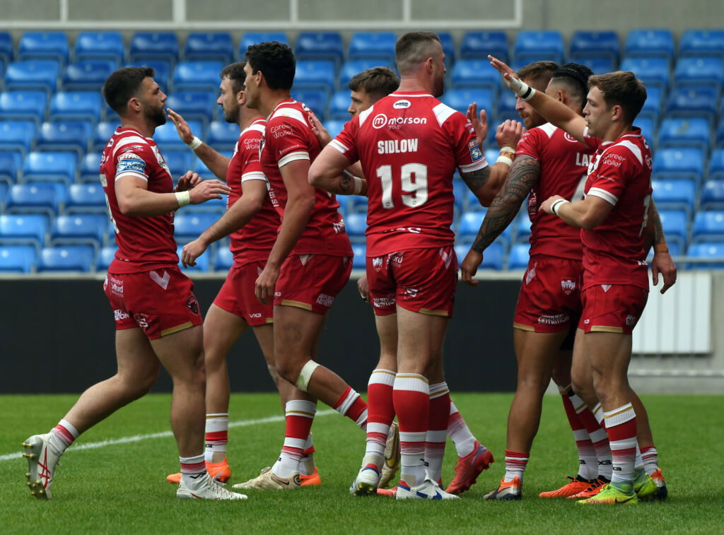 Hull FC sent back to the drawing board as Salford end their winning run ...