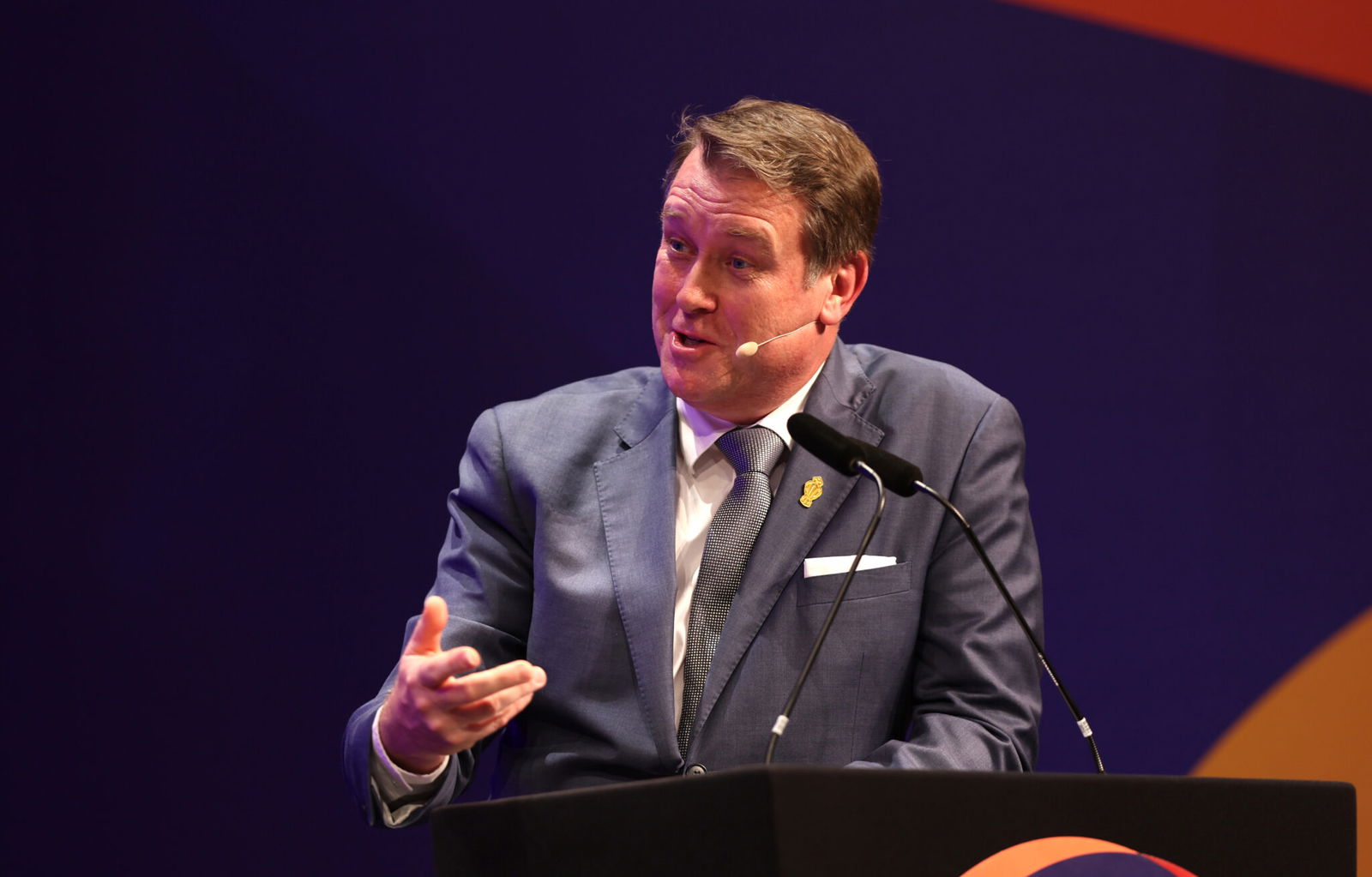 Legendary commentator comes up with brilliant yet radical solution to ...