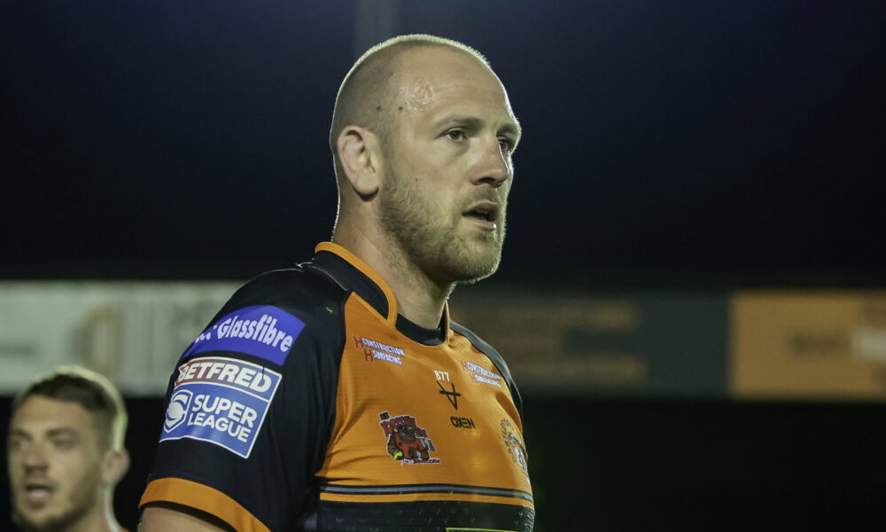 "Games gone soft" - Fans fume over Castleford Tigers red card - Serious ...