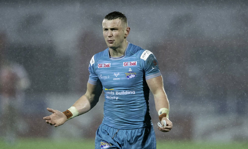 Leeds Rhinos star Harry Newman spotted furiously complaining - Serious ...