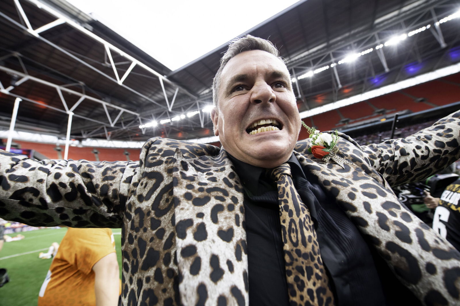 Derek Beaumont serves 'humble pie' to Sky Sports after Leigh Leopards ...