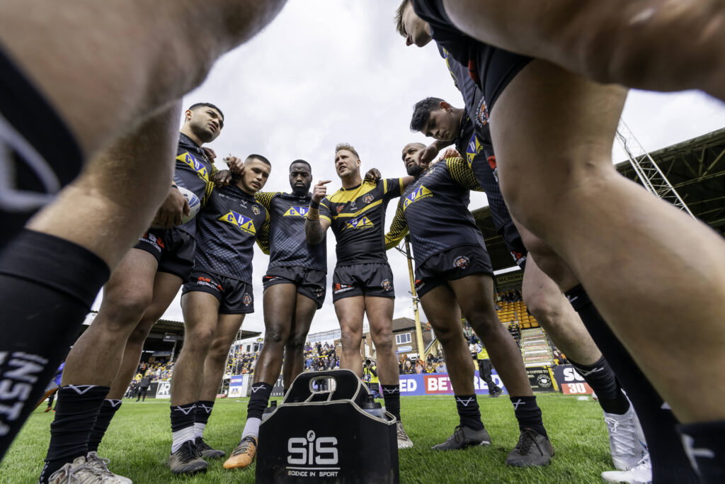 'No positives' - Castleford Tigers boss responds to 12-try demolition ...