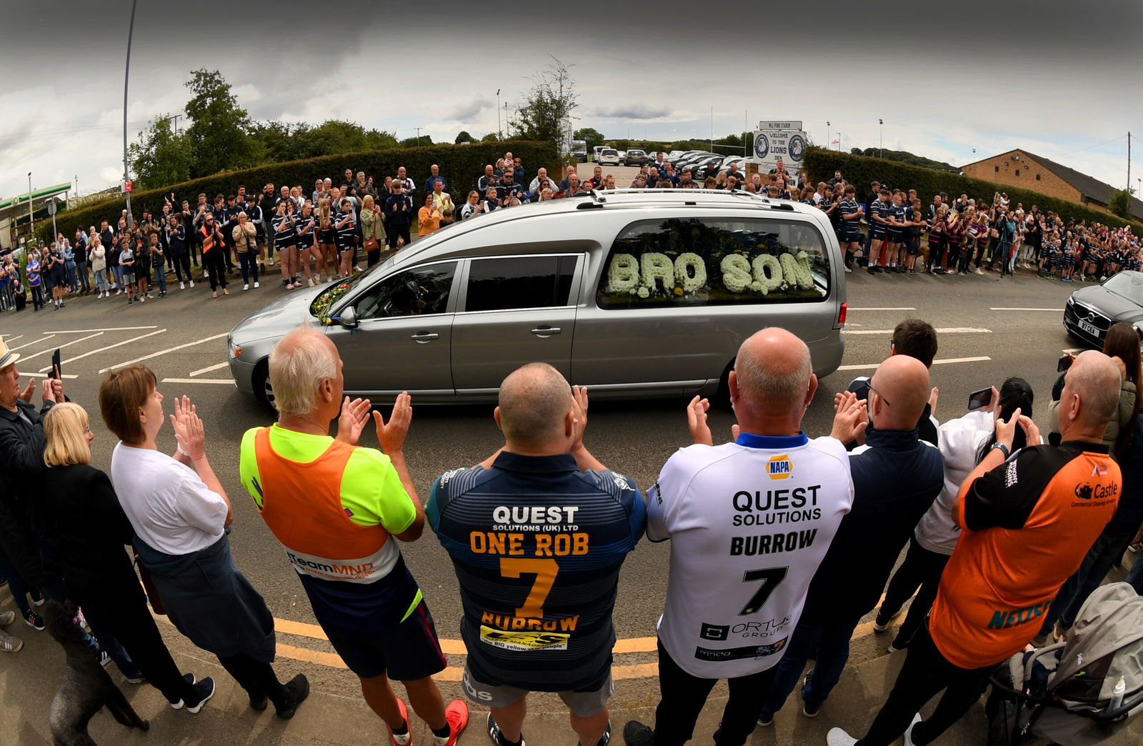 Seven poignant images from Rob Burrow 's funeral - Serious About Rugby ...