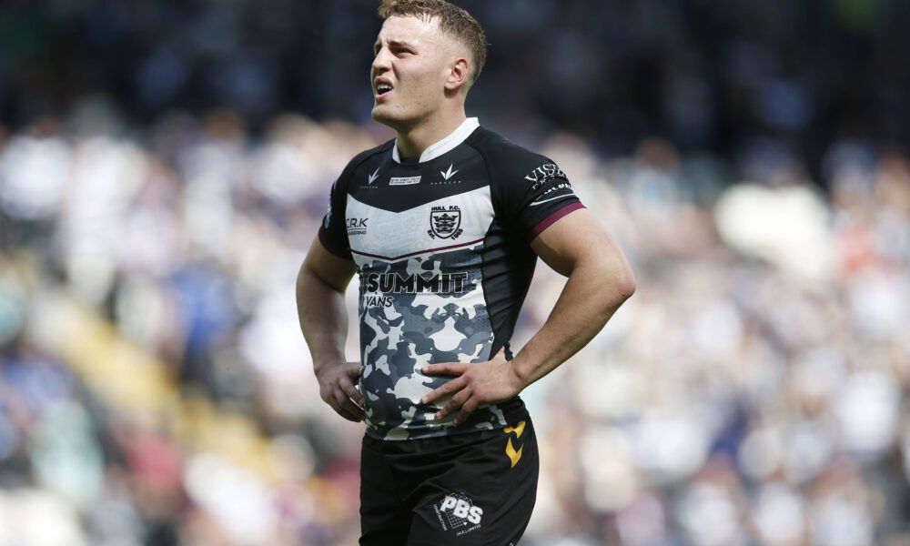 Jake Trueman hilariously hits back at Hull FC fan after wage claim ...