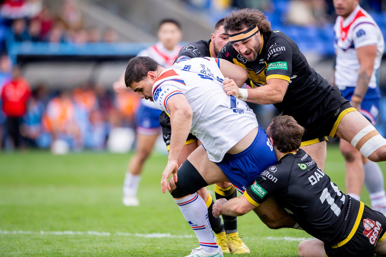 Wakefield Trinity confirm key re-signing after Super League return ...