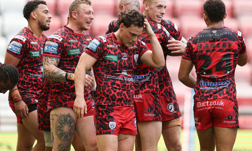 Leigh Leopards unveil striking away jersey that is sure to divide ...