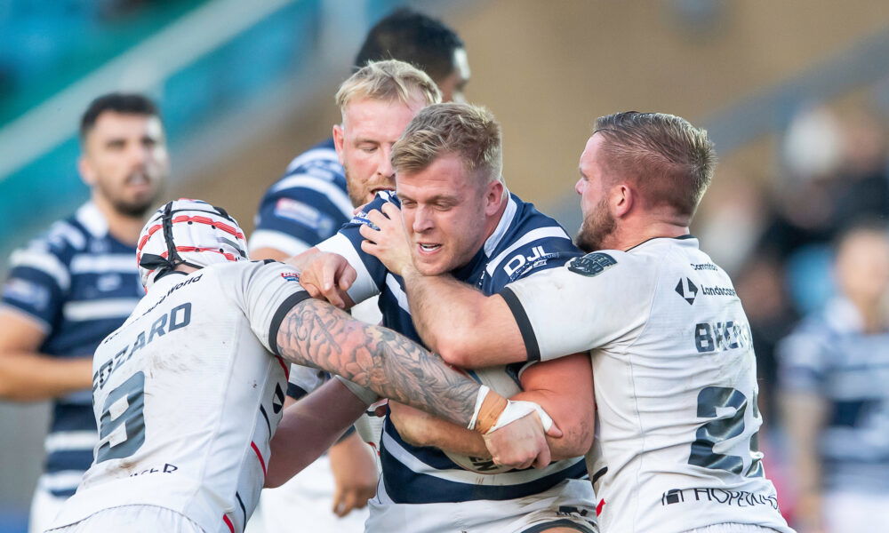 Championship forward becomes first signing of Craig Lingard era at ...