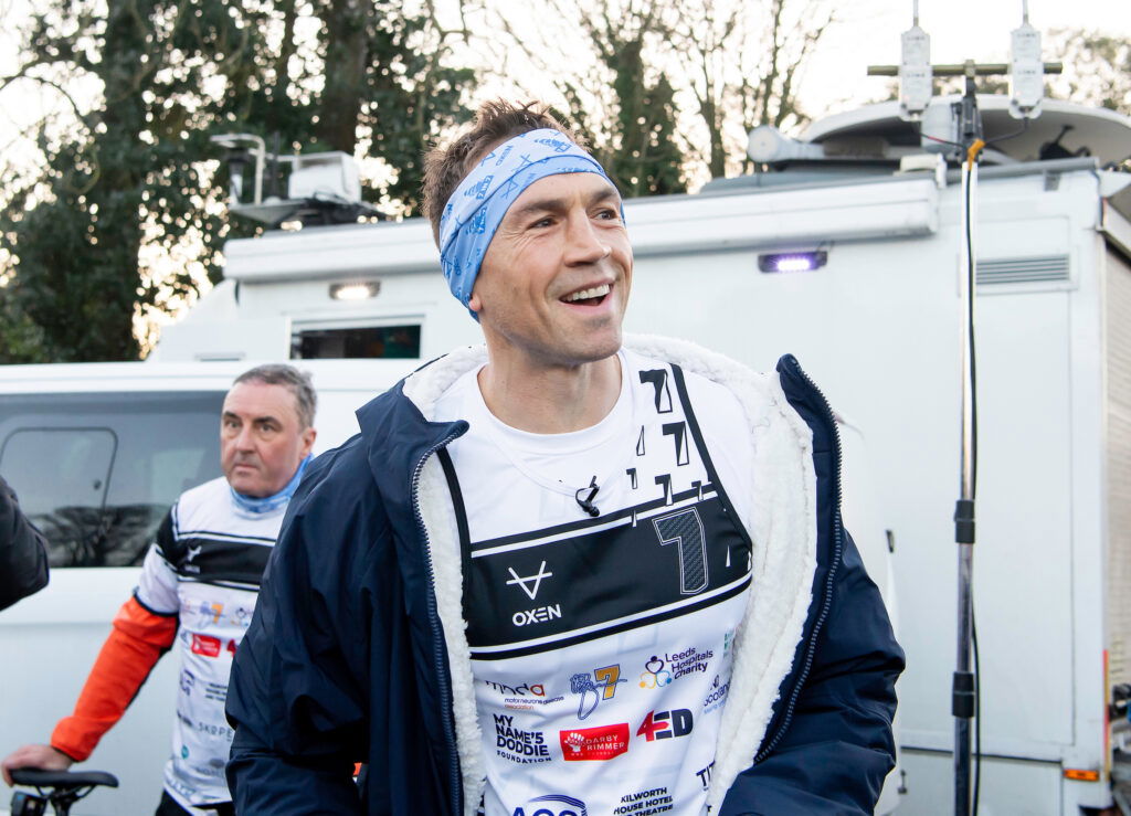 Kevin Sinfield completes epic challenge and smashes £1,000,000 mark ...