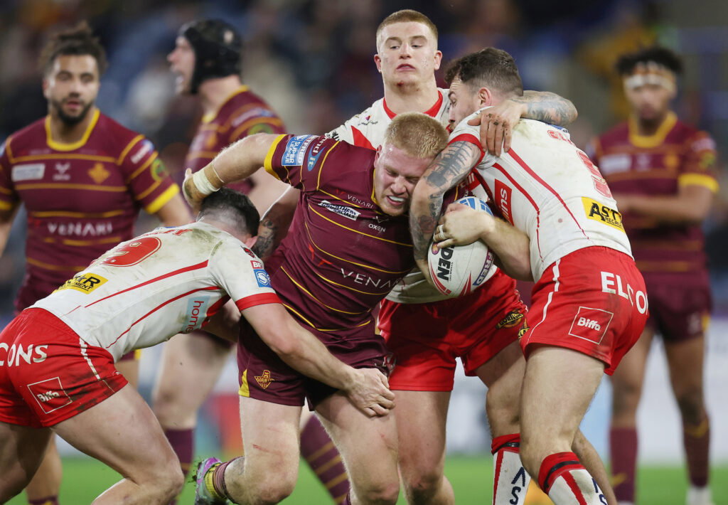 Huddersfield Giants sign England forward to extended deal - Serious ...
