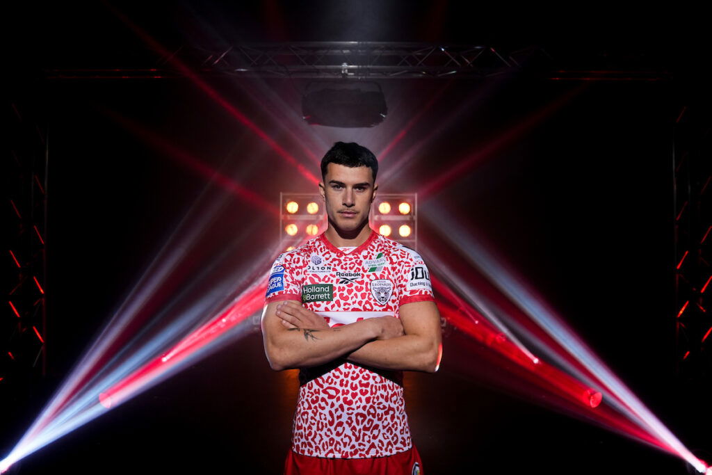 Inside Leigh Leopards' deal to sign David Armstrong amid 'out of the ...