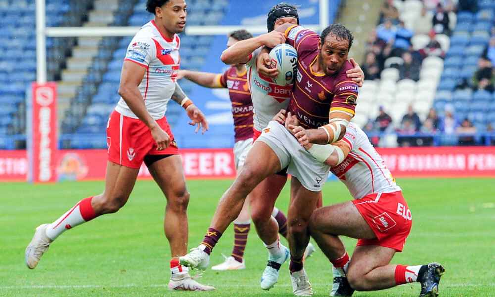 Huddersfield Giants name 2025 captain as Robinson hails key man