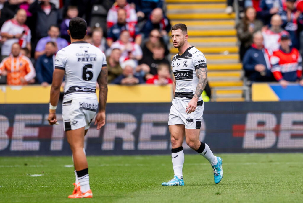 Leon Pryce gives verdict on Hull FC red card v Hull KR with "game over ...