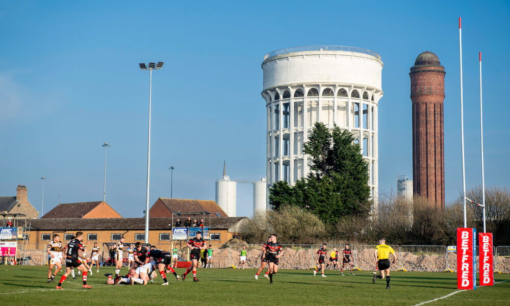 Former Super League winger joins League 1 side ahead of bid for play ...