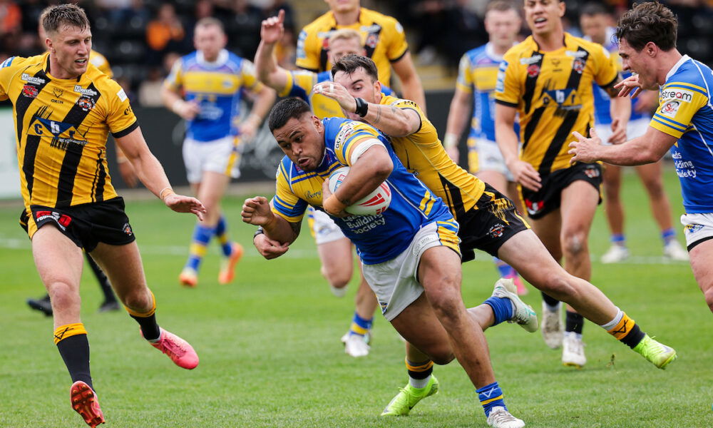 Martu cardillo erosme shani is slim and beautiful and young