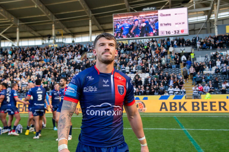 Hull KR v Wakefield Trinity lineups confirmed as Oliver Gildart makes ...