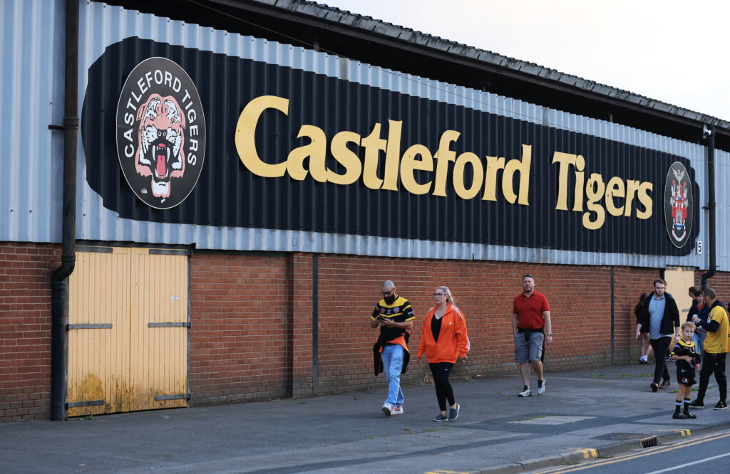 Castleford Tigers unveil new crest as club rebrands for centenary year ...
