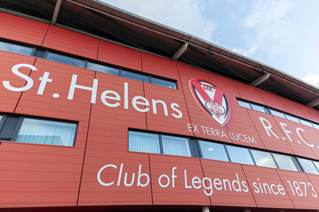 Super League side move to sign young St Helens playmaker on two-year ...