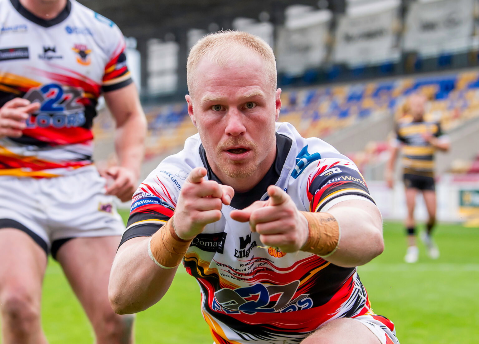 Championship club sign star centre from promoted Super League club ...