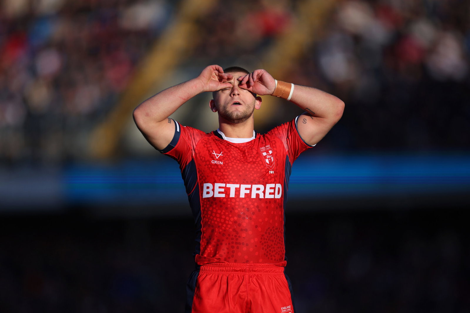 "Has to put his head there" - Mikey Lewis criticised as Hull KR ...