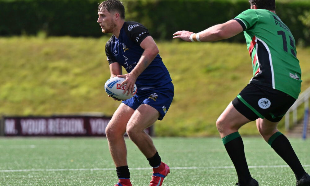 Exciting Championship half-back signing makes loan switch to Salford ...