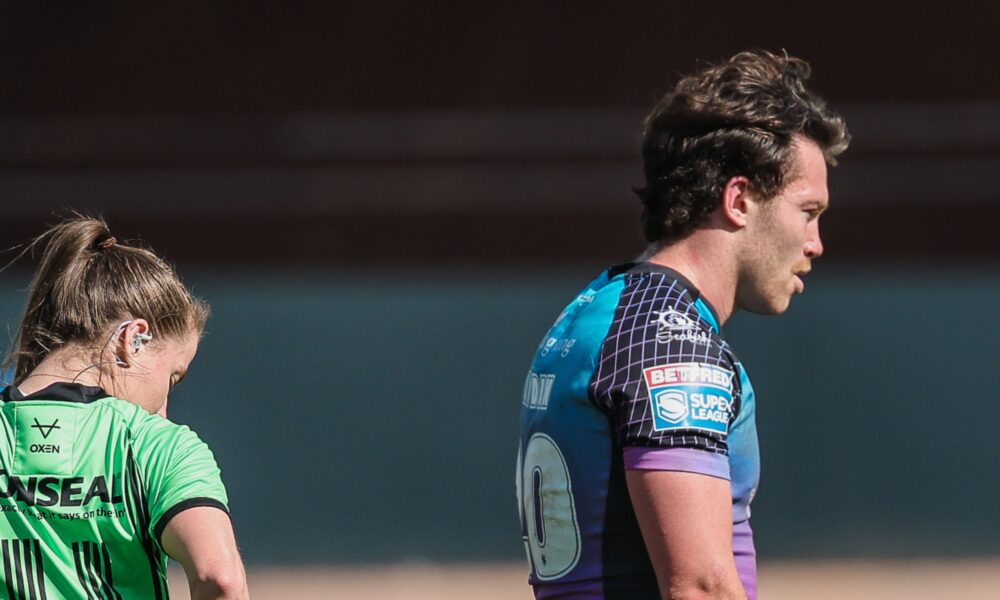 Super League fans give ‘brain explosion’ verdict after Hull FC forward ...