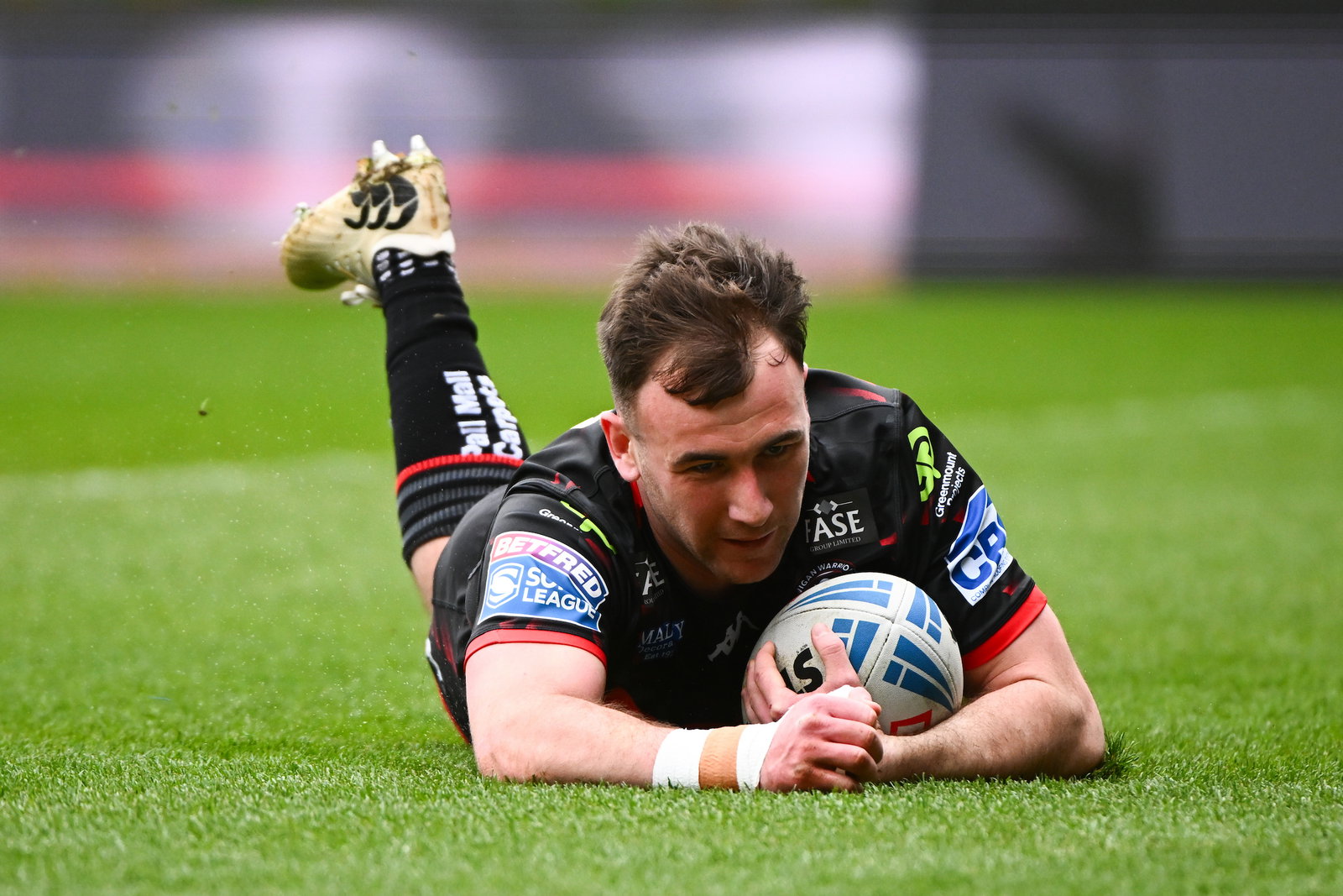 Wigan Warriors handed huge boost as star half-back pens long-term ...